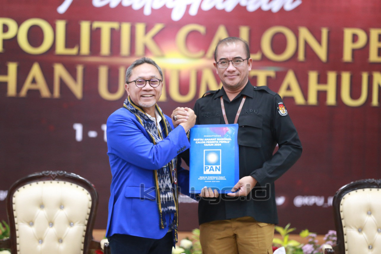 Partai Amanat Nasional (PAN) Mendaftar ke KPU Sebagai Calon Peserta Pemilu Tahun 2024 - KPU